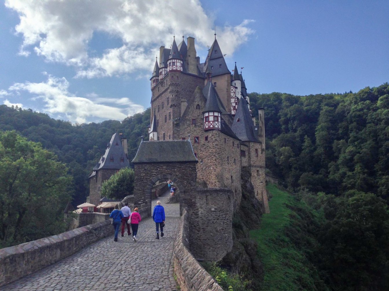 Hiking to Burg Eltz – itsabrewtifulworld